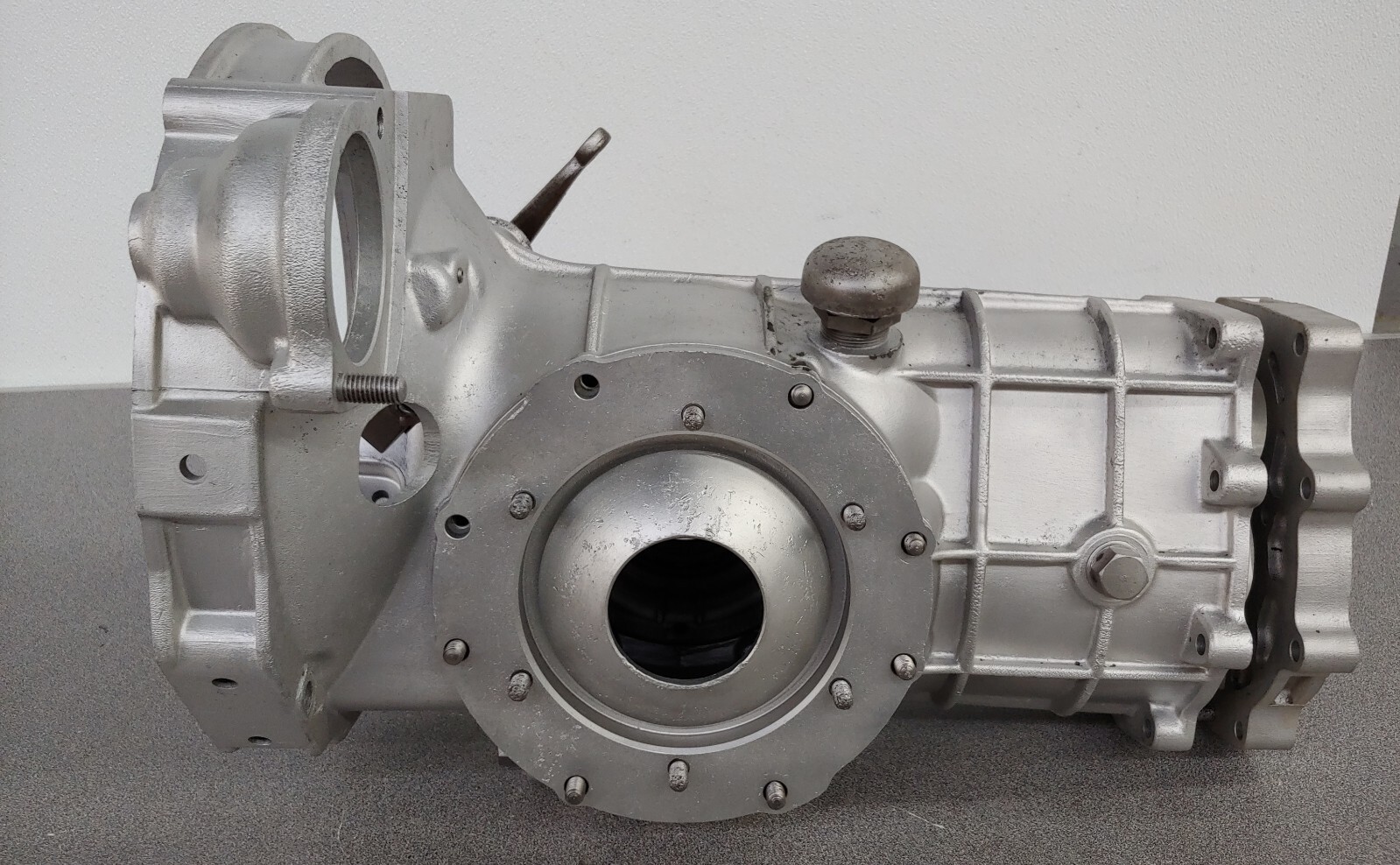 USED ORIGINAL PORSCHE 356A 644 TRANSMISSION 4 PIECE CASE NO CONE 22653 ...