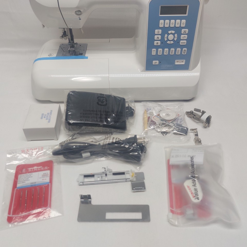 NEW Complete Singer Sewing Machine Curvy 8780 With Accessories Mint ...