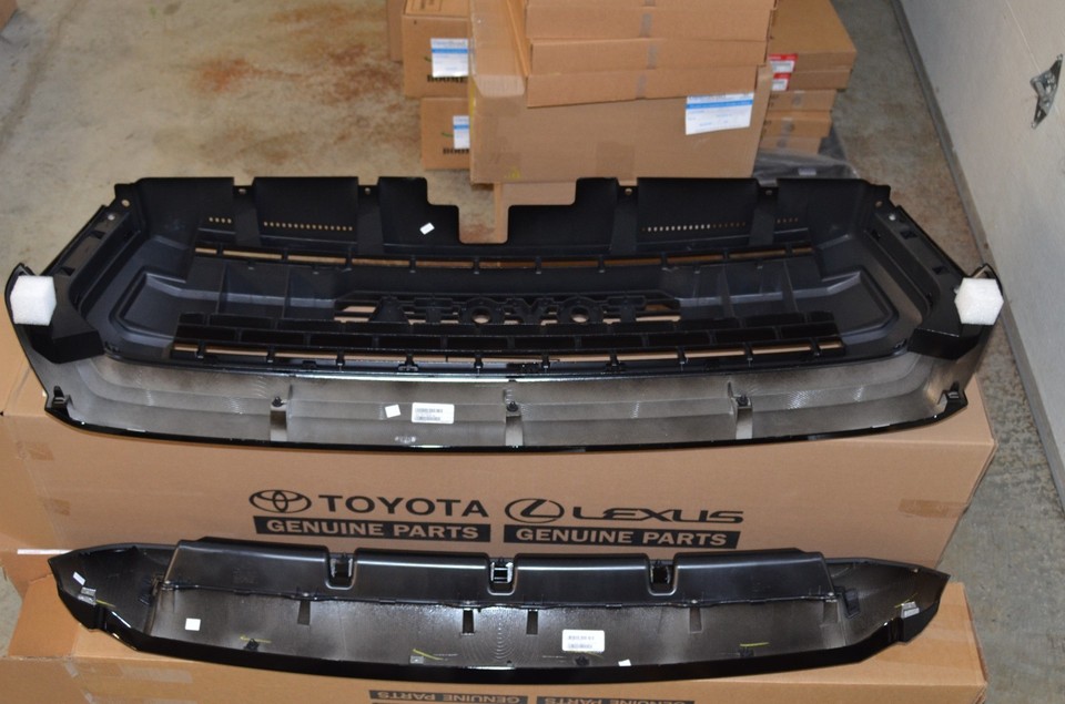 NEW OEM TOYOTA TUNDRA 53100-0C260-C0/76180-0C030-C1 TRD PRO GRILLE ...