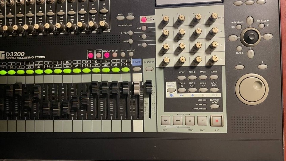 Korg D3200 32-Track Digital Recording Studio Desktop Recorder Good GP ...