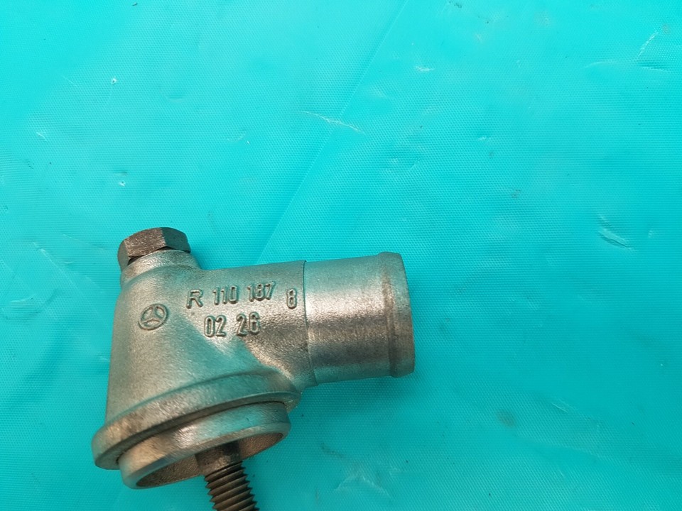 Mercedes-Benz W107 R107 W116 M110 Engine Motor Oil Return Pipe Flange ...