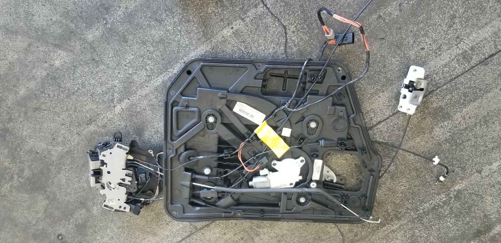 2019 Dodge Grand Caravan Passenger Sliding Door Carrier | 68195954AA | OE