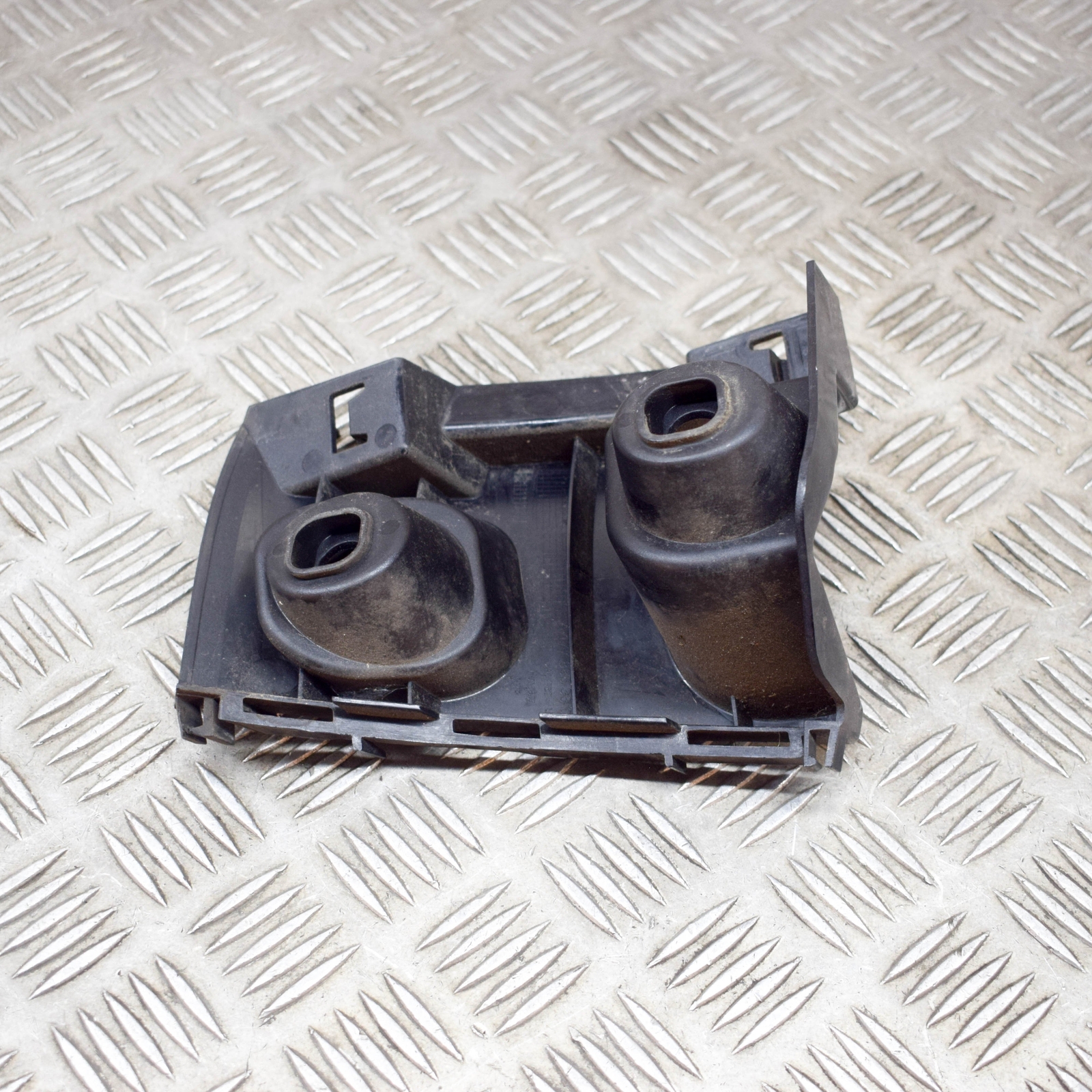 MERCEDES-BENZ A W177 Rear Left Bumper Bracket A1778853302 1.3 Petrol ...