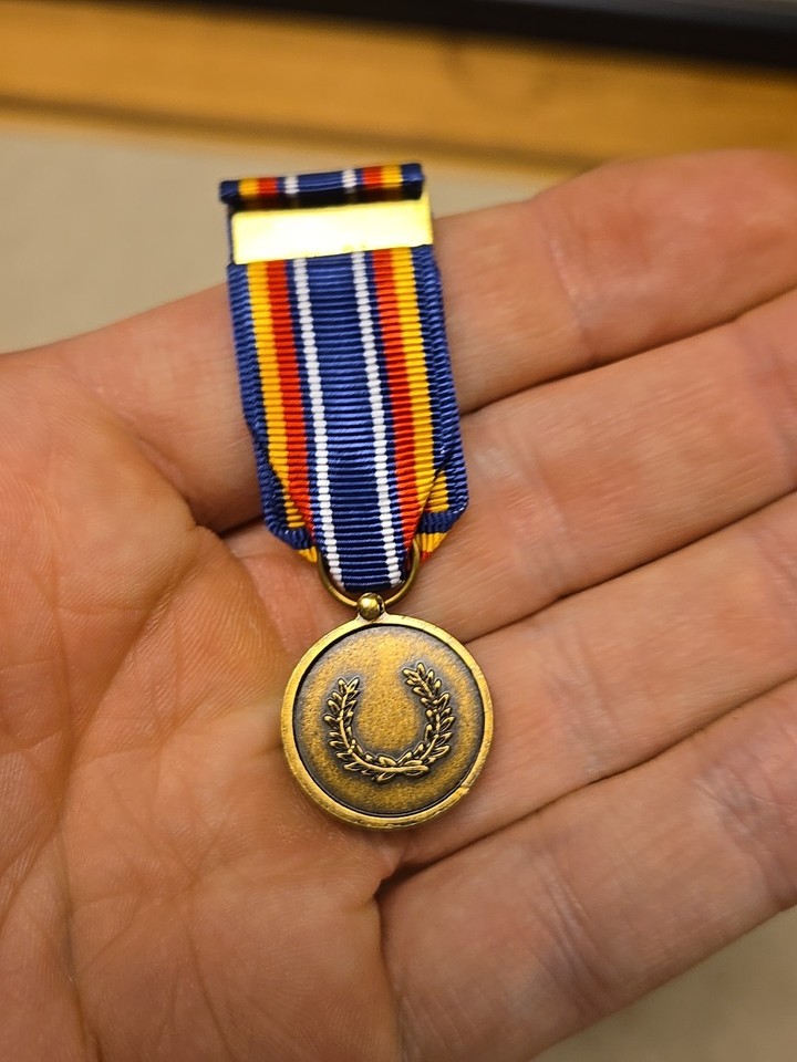 Army Global War On Terrorism Service Miniature Medal GWOT Vanguard ...