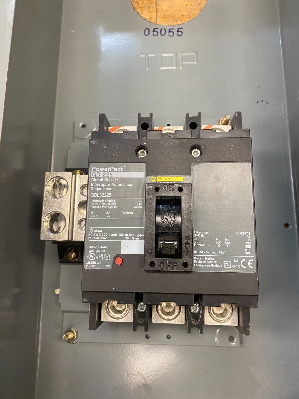 1 Square D Q23225NF 225 Amp Circuit Breaker Enclosure 240v Indoor Type ...