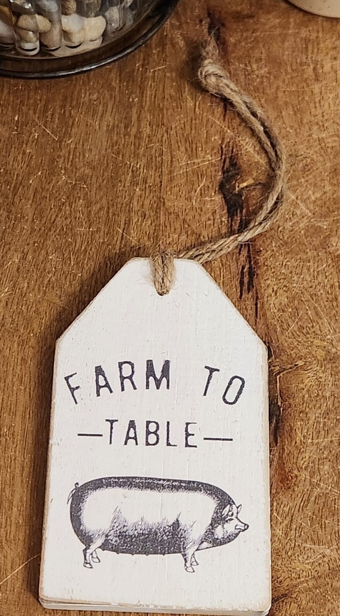Farmhouse Pigs Wood Sign Wood Pig Sign W/Bow And Floral — M·D·M