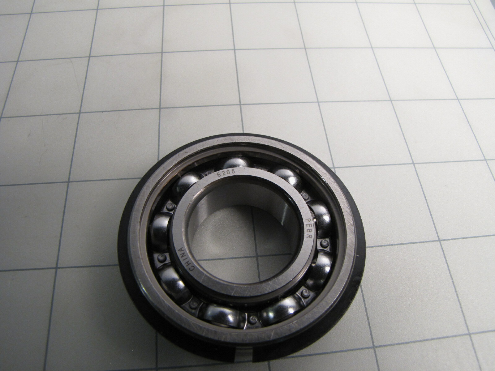 NEW Peer 6205 Radial / Deep Groove Ball Bearing 25mm ID x 52mm OD x ...