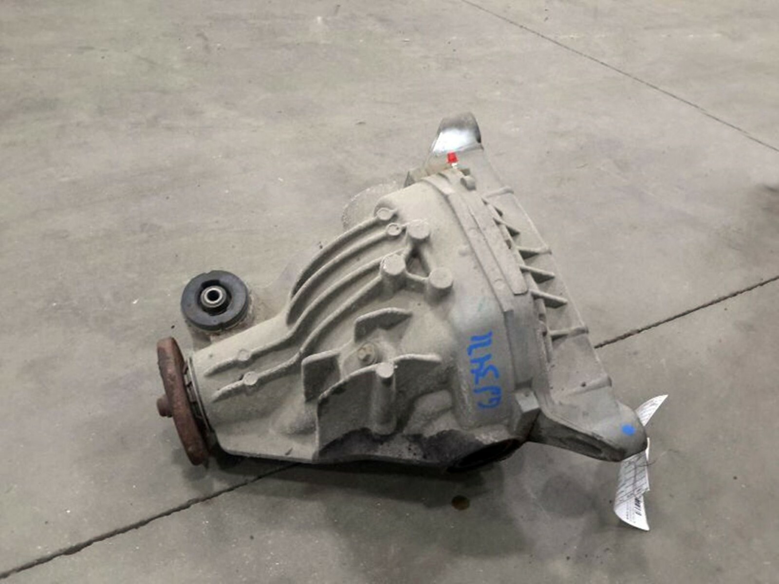 2002-2005 Ford Explorer Rear Axle Differential Carrier 3.73 Ratio | eBay