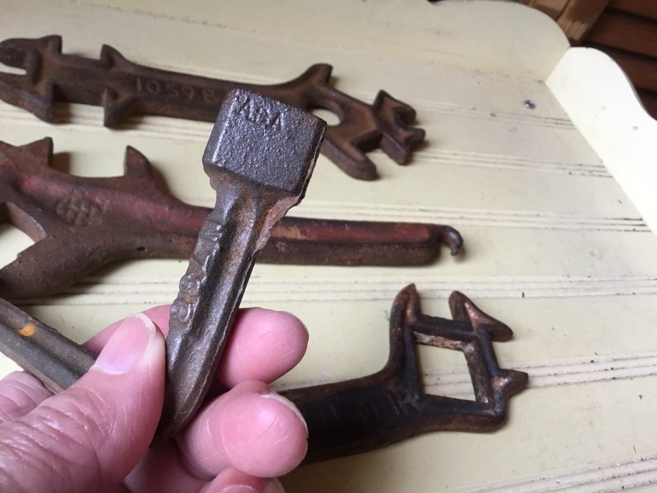 4 ANTIQUE IRON IH INTERNATIONAL HARVESTER TRACTOR WRENCHES 1 FROM ...