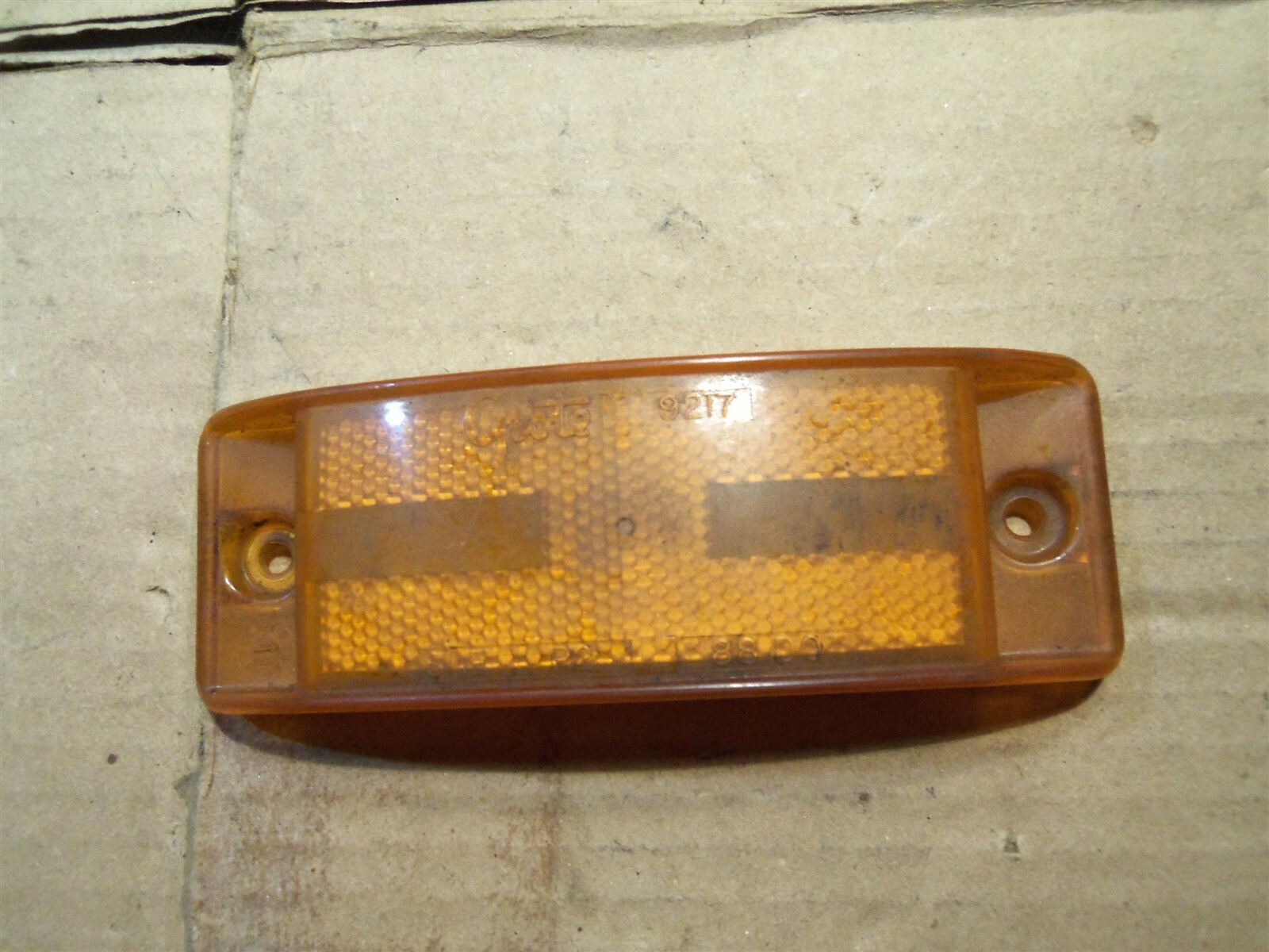 Grote 9217 SAE A-P2 88DOT Amber Lens *FREE SHIPPING* | eBay