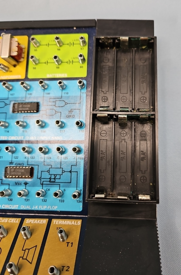 Radio Shack Science Fair Electronics Lab 200 in One Project Kit 28-265 ...