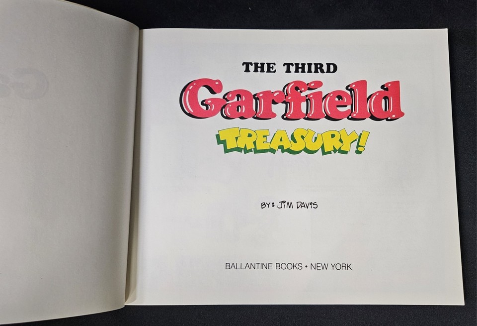 The Garfield Treasurey Jim Davis 1980s Lot of 4 Books Comic Strip ...