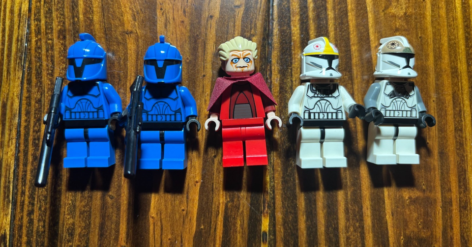 Lego: Star Wars: Venator Class Republic Attack Cruiser (8039) w/Instr ...