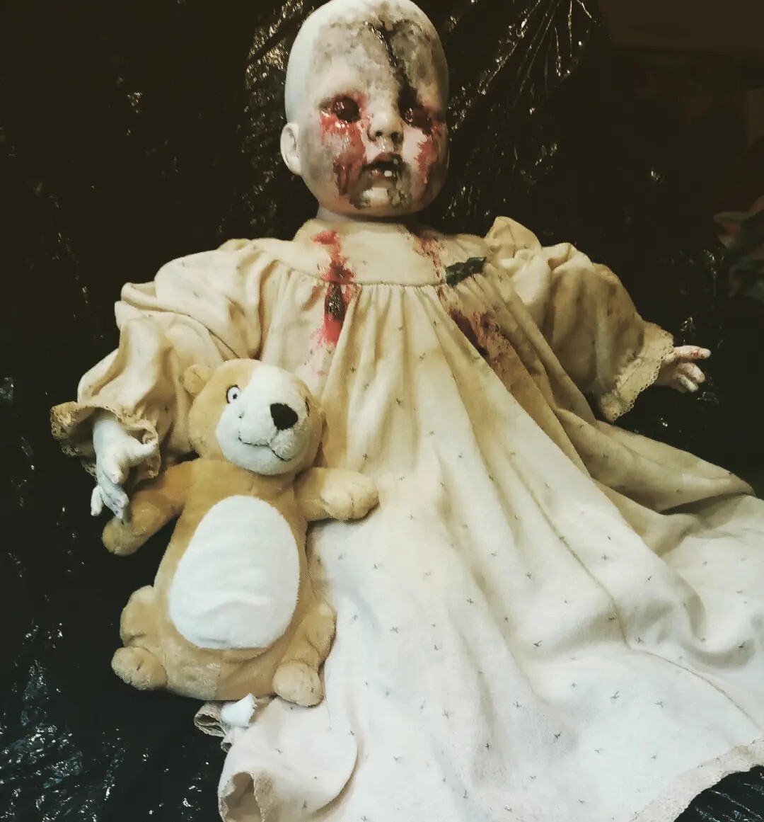 creepy doll horror Gore zombie demon scary Halloween prop dark oddities ...
