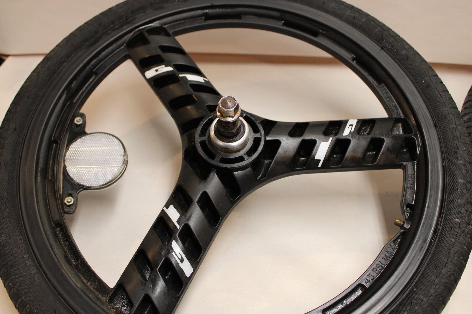 GT BMX Mag Wheel ACS Stealth Freestyle USA 3 Spoke 20 Performer 3/8 ...