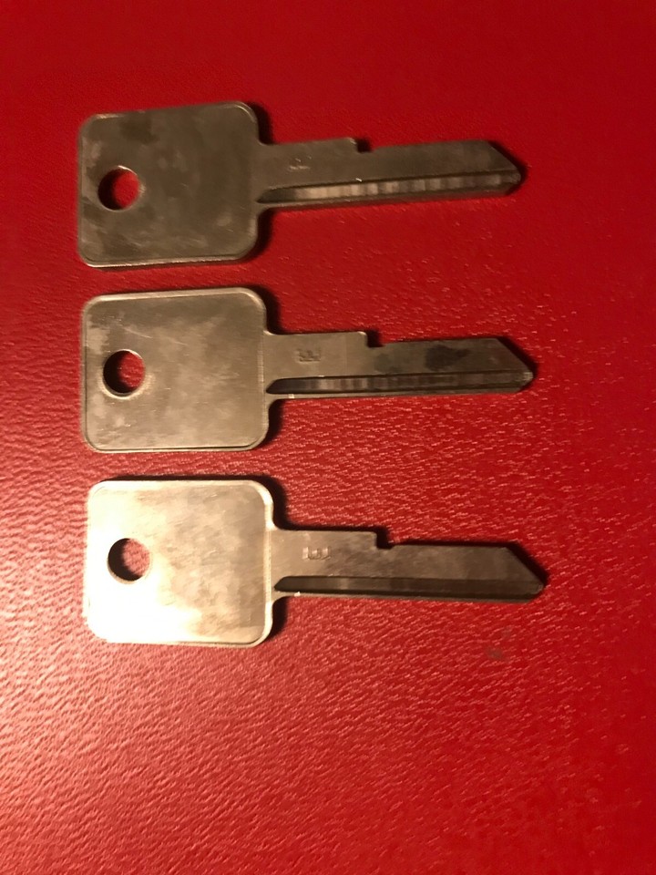 B44 E key blank set of 3 | eBay
