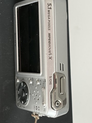 Sony Cyber-shot DSC-T3 5.1MP Digital Camera Silver, With Carry Case ...