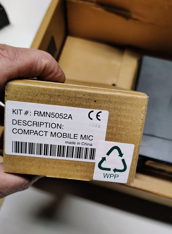 NEW w Box Motorola XPR 4550 AAM27JQH9LA1AN VHF 136-174 Mhz 160 Ch w Mic ...