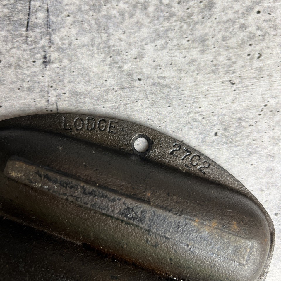 Vintage Lodge No 27C2 Cast Iron Cornbread Corn Stick Shaped Muffin ...