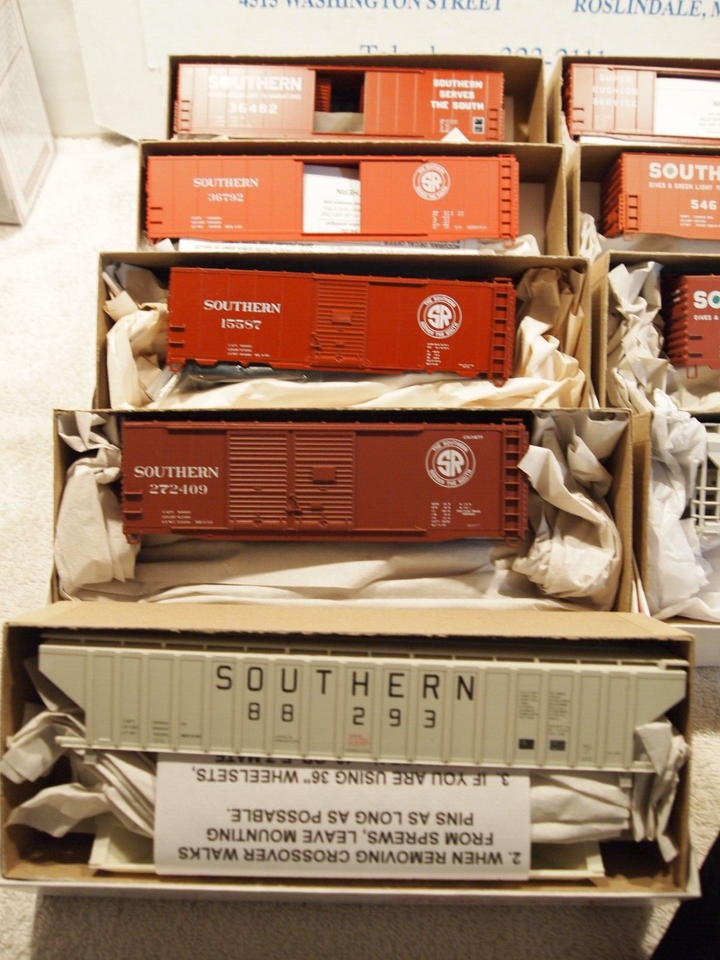 ACCURAIL 9-PACK SOUTHERN RAILWAY 2-COVERED HOPPERS, 3-40' &, 4-50' BOX ...