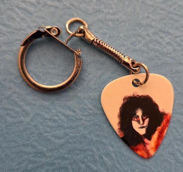 Kiss Eric Carr Guitar Pick Key Chain ..... Card Relic | eBay