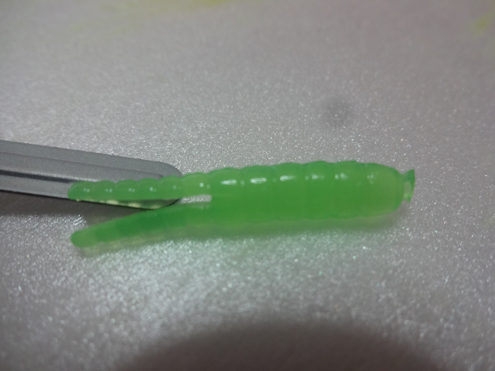 Soft plastic 1" florescent green split-tail grub fish bait 30 piece lot ...