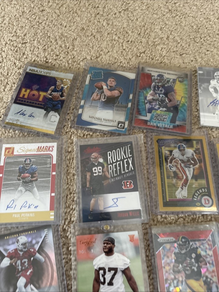 HUGE SPORTS CARDS LOT. SELLING COLLECTION Over 100 Cards 1/1s, Mahomes ...