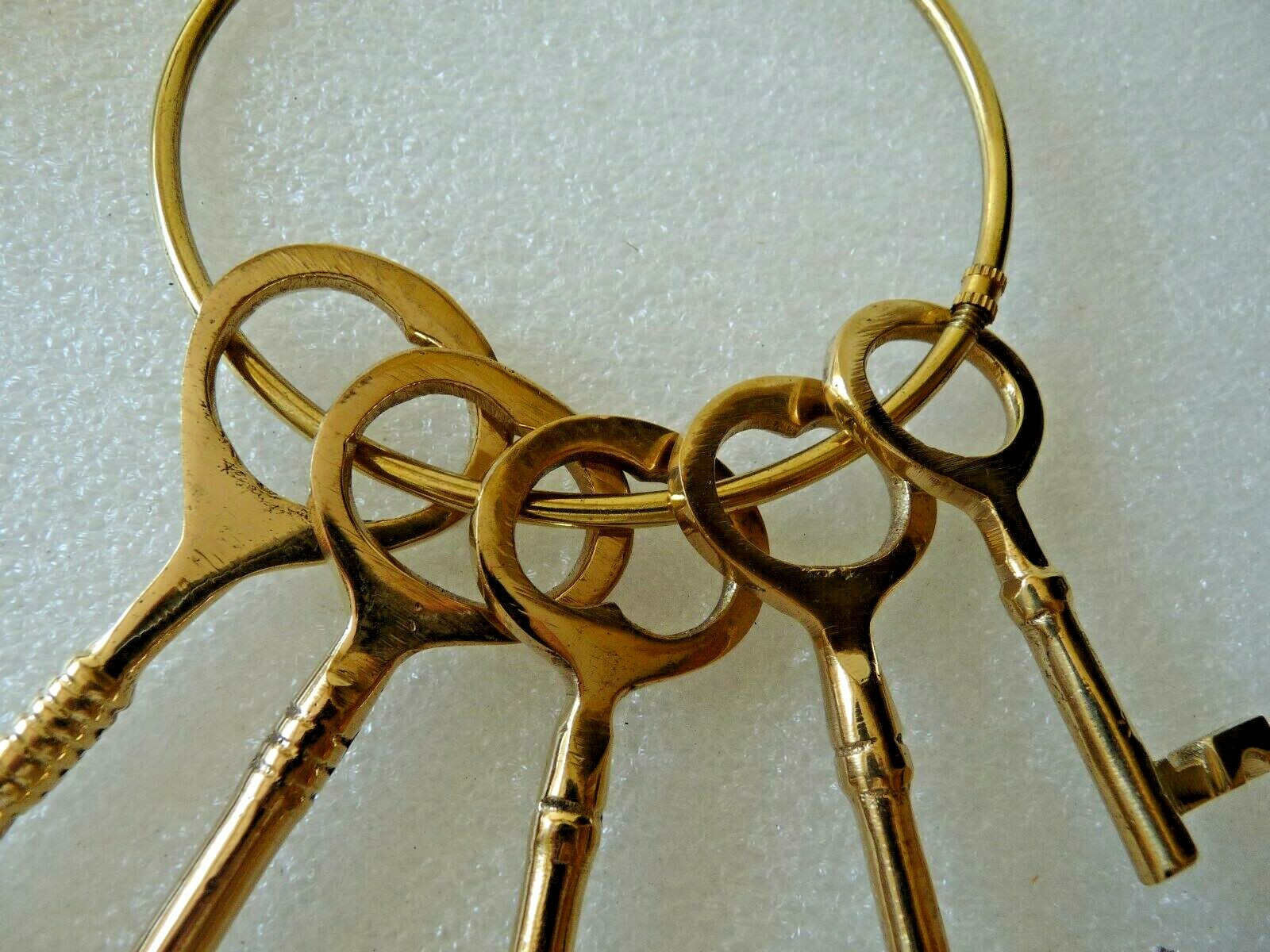 Set of 5 Solid Non Tarnish Finish Brass Multisized Jailor Key Set ...