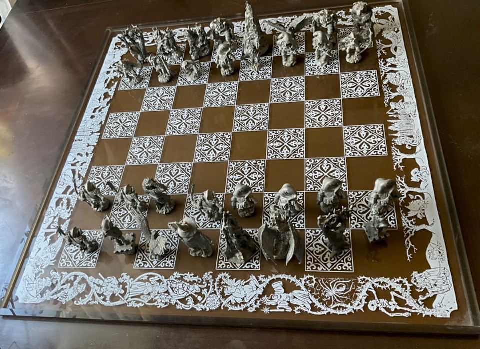 Hobbit Chess Set 1978 RARE | eBay