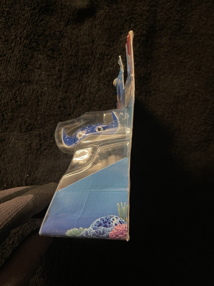 2016 Bandai Disney’s Finding DORY SwiggleFish Mr.Ray MOC! | eBay