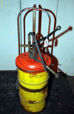 Lincoln Hand Pump Grease Gun (PICK UP ONLY) (Inv.18833) | eBay