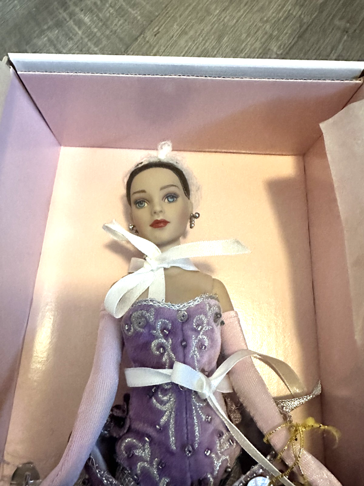 #63- Tonner / Tiny Kitty Collier - " Modern Doll Special Companion ...