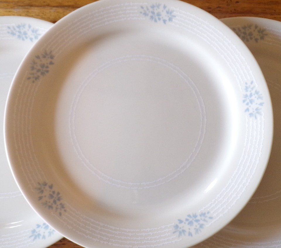Corelle Lace Bouquet Dinner Plates 10 1/4" set of 3 blue flowers used ...
