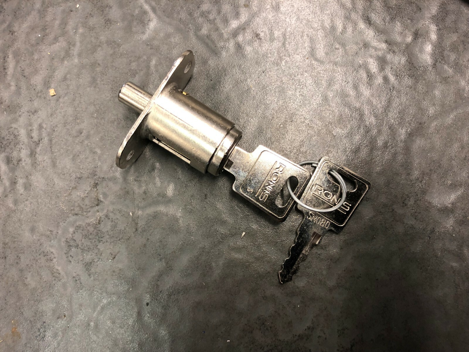 Assorted Locks for office furniture cupboard / desk / Filing cabinets ...