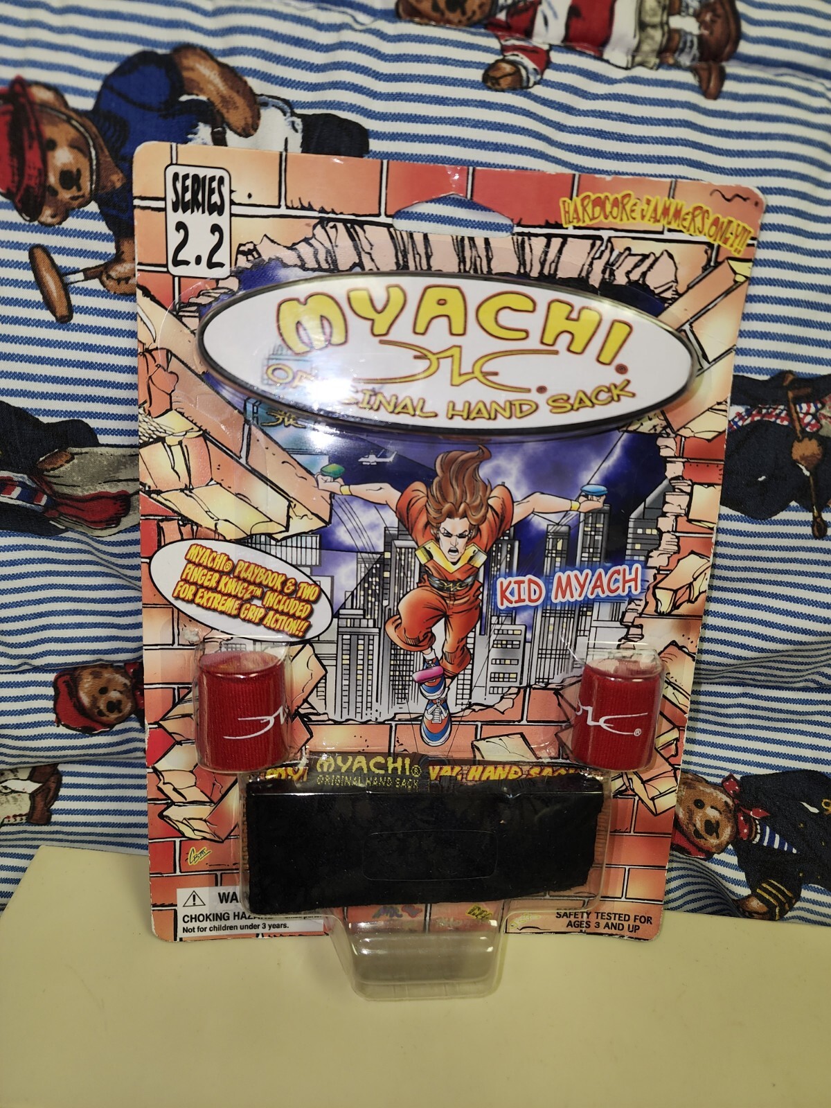 MYACHI ORIGINAL HAND SACK WITH 2-FINGER GRIPS SERIES 2.2 on card Black ...