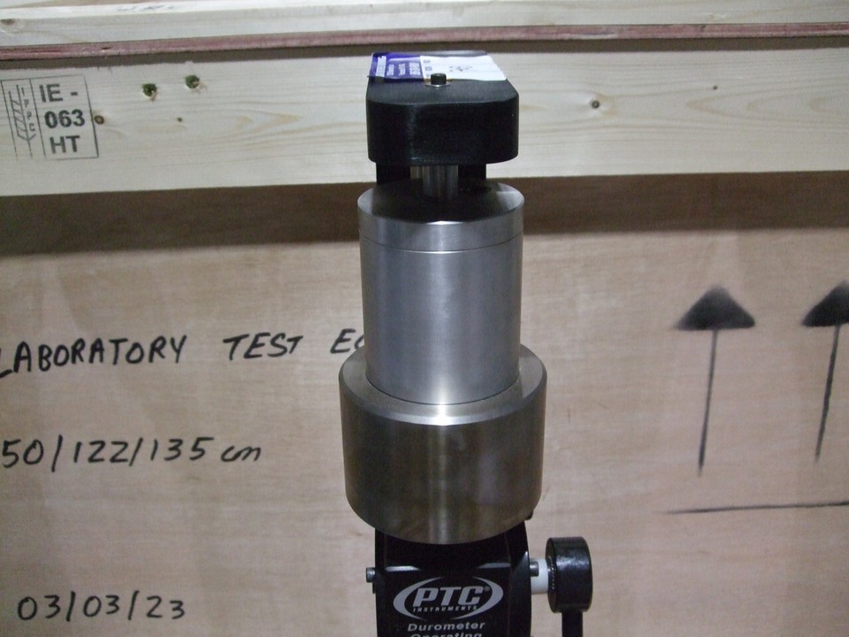 PTC Durometer Operating Stand 7000A ASTM Type 2 Indenter to Specimen S ...