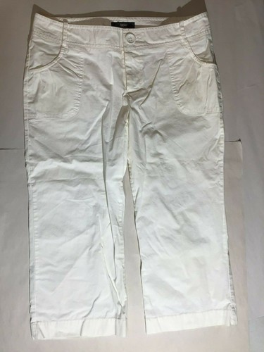 Mossimo Women's White Capris Size 8 **Great front pockets** | eBay