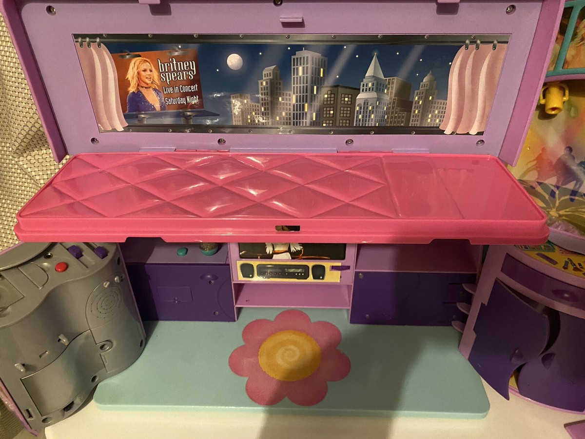 Britney Spears Tour Bus Interior Why We Still Love Britney's Smash Hit