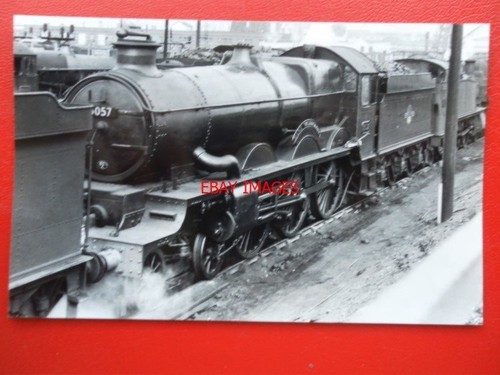 PHOTO GWR CASTLE 4-6-0 LOCO NO 5057 EARL WALDEGRAVE AT BRISTOL BATH RD ...