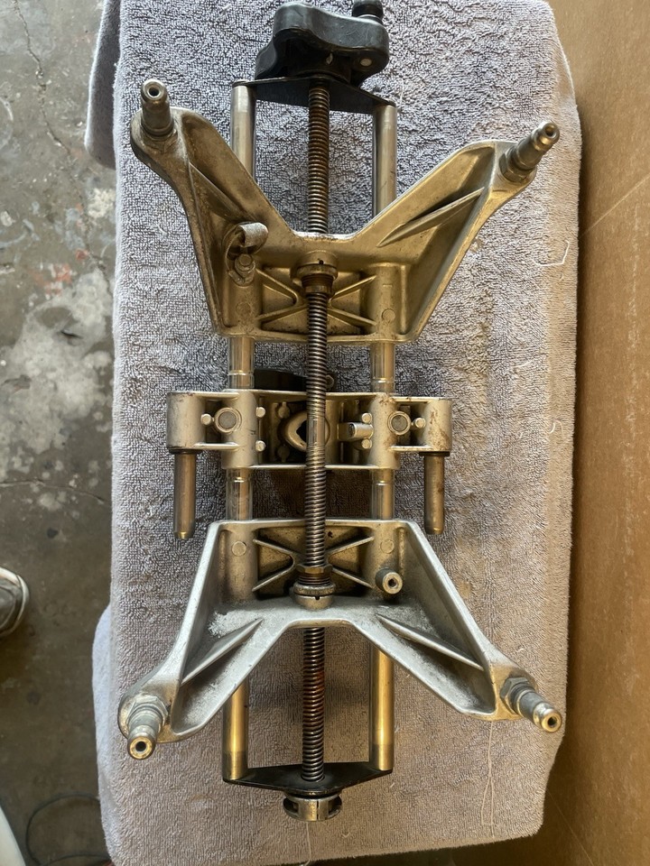 Hunter Wheel Alignment Head Sensor rim clamp Mount 10-18" | eBay