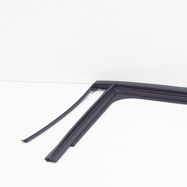 Genuine Mercedes-Benz W176 A-class LH Rear Black Window Run Seal ...