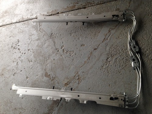 10 - 16 Mercedes E350 E500 E63 4 DOORS SEDAN sunroof guide rails track ...