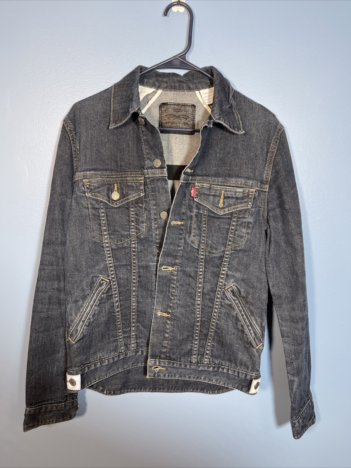 Levi’s Men's Denim Trucker Style Jacket Size Medium T… - Gem