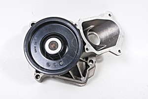 Genuine Mechanical Water Pump Fits BMW E87 E90 X3 E83 X5 E70 X6 E71 ...