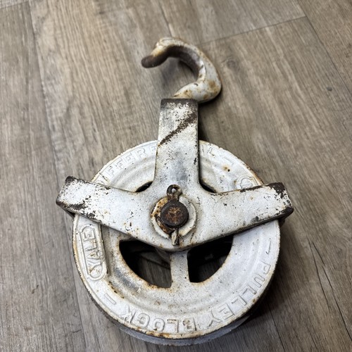 Vintage 1-Ton Yale & Towne Differential Metal Chain Block Hoist Pulley ...