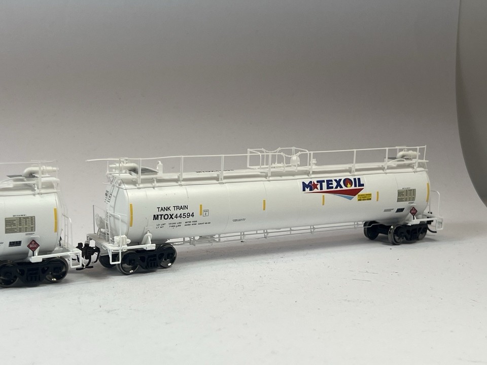 CDH HO Scale Custom Lot Of 2 Athearn Genesis 23k Crude Oil MTEXOIL Logo ...