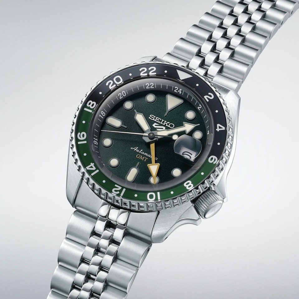 Seiko 5 Sports SKX GMT Series Automatic Green Dial Mens Watch SSK033 | eBay