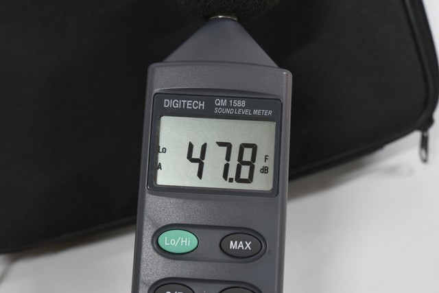 DigiTech QM 1588 Sound Level Meter in Case - Range Lo 30-100db Hi 65 ...