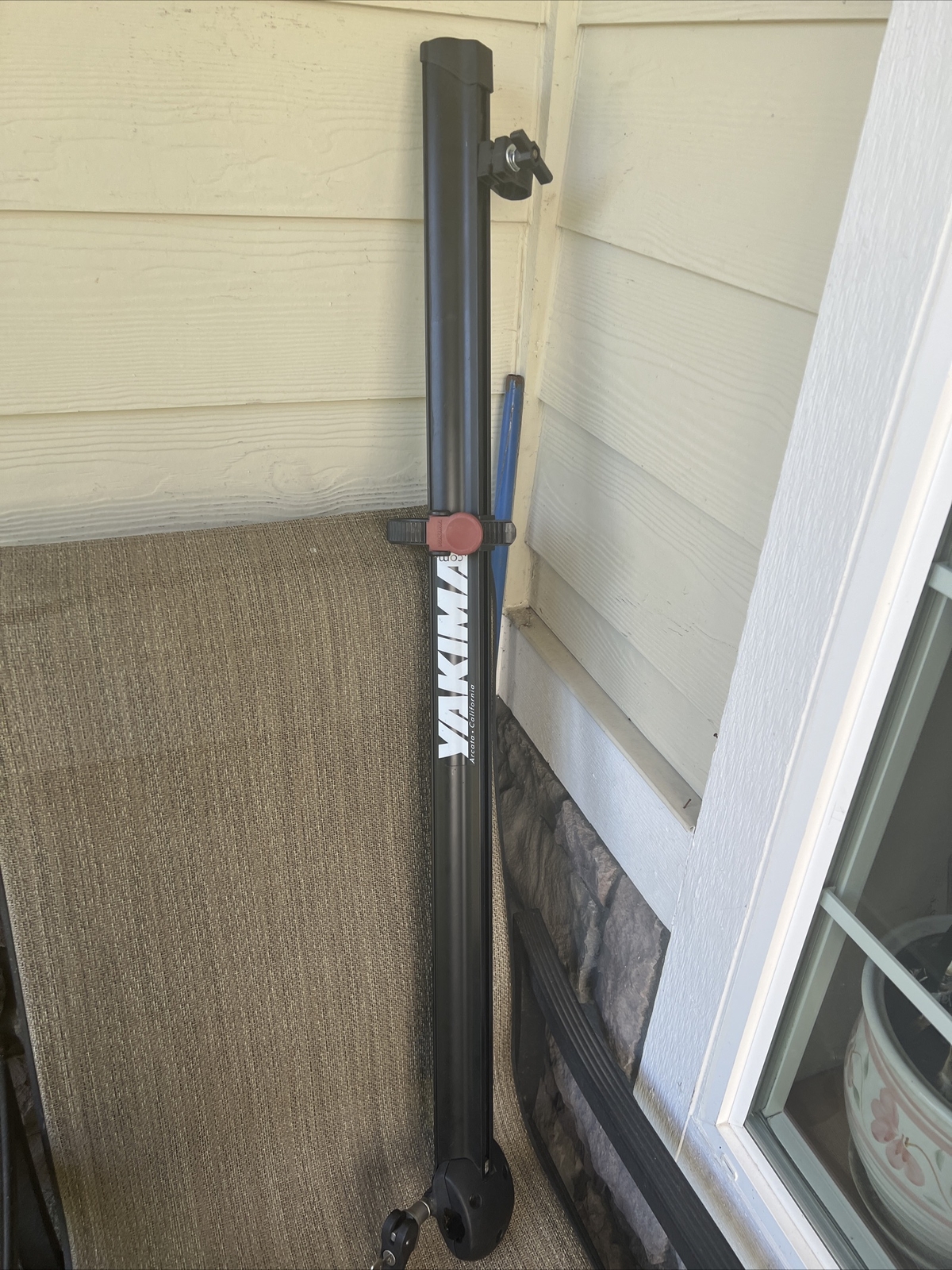 Yakima Copperhead Mount Bike Tray Rack - 43" Tray w/ Key Lock Very Nice ...