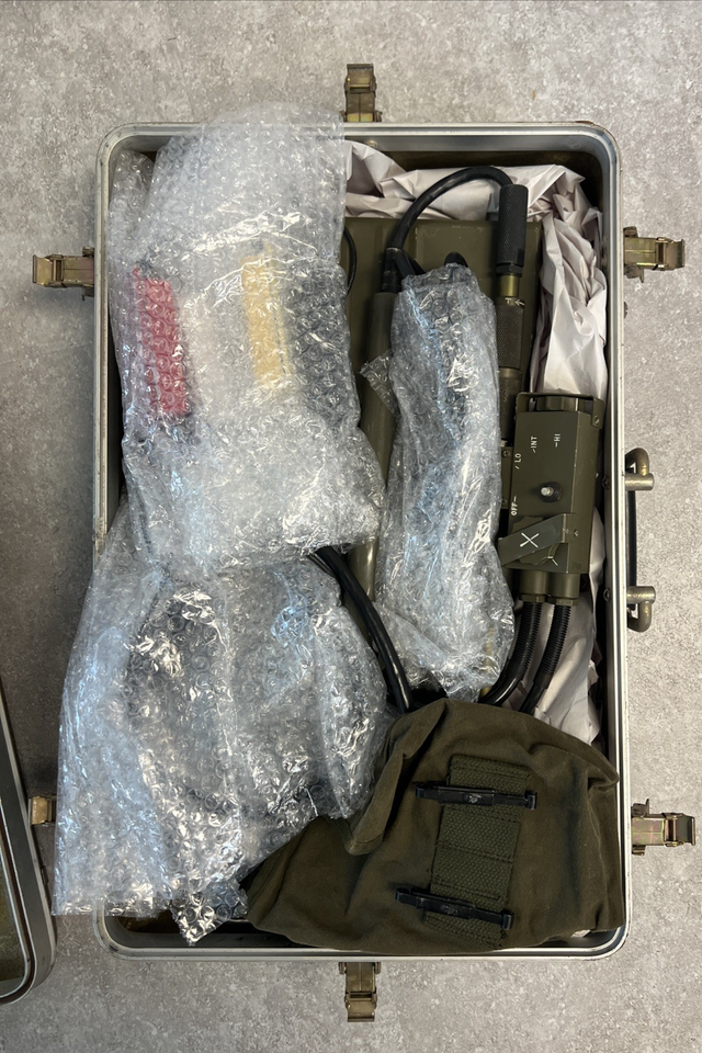 USGI US ARMY Signal Corps Vietnam Era Mine Detecting Set w/ Case VP 200 ...